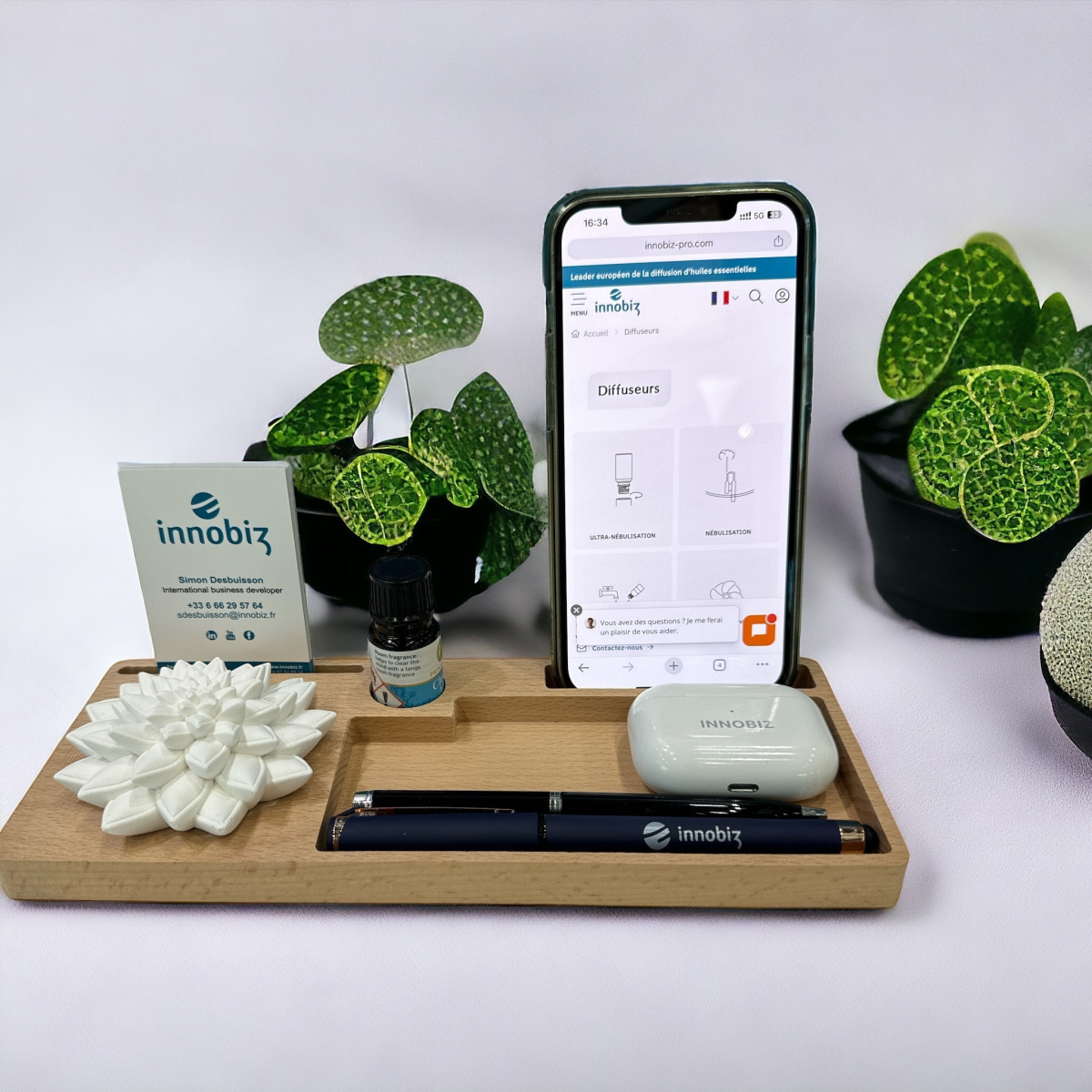 Orgalia: Desk Organizer and its Ceramic Flower